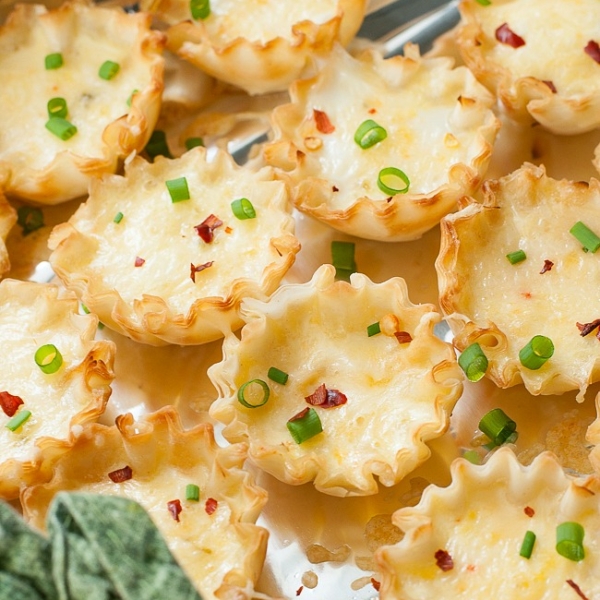 Mini Phyllo Quiche Cups Recipe - Peas and Crayons