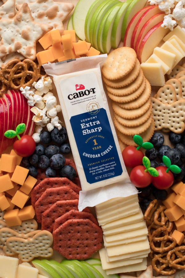 Kid Friendly Cheese Board - Peas and Crayons