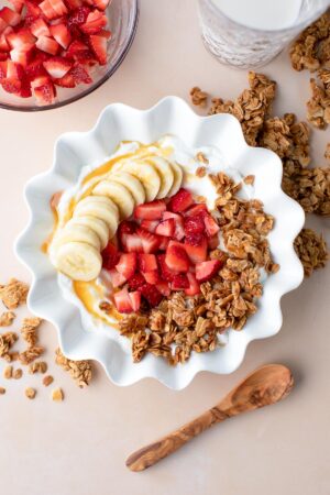 Fruit and Granola Yogurt Bowls - 3 Ways! - Peas and Crayons