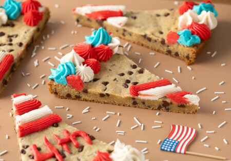 Fourth of July Cookie Cake - Peas and Crayons