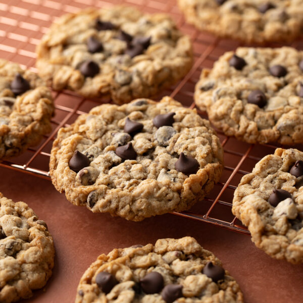 Chocolate Chip Oatmeal Cookies - Peas and Crayons