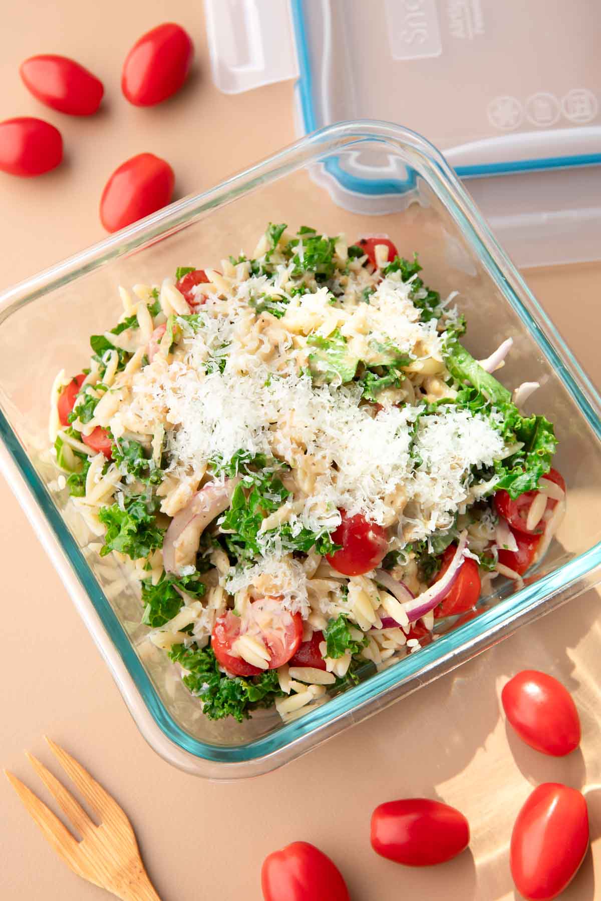 Kale Pasta Salad with Creamy Balsamic Dressing - Peas and Crayons